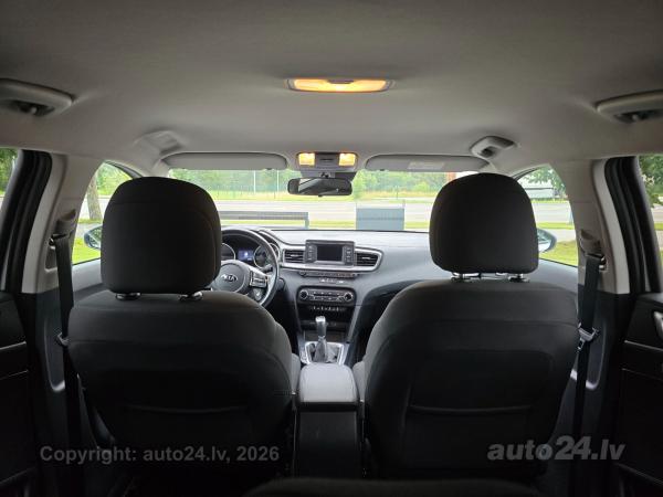 Kia Ceed 2019 in Tallinn on AUTOMOTO.COM.LV White Kia Ceed 2019 in Tallinn, with an engine capacity of 1.40 L and mileage of 89 thousand km for 10900 €, photo 9 on AUTOMOTO.COM.LV