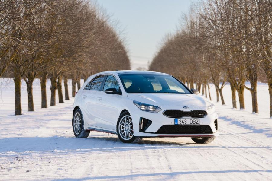 Balts Kia Ceed 2019 Tallina, ar dzinēja tilpumu 1.60 L un nobraukumu 140 tūkst. km par 17000 €, foto 16 vietnē AUTOMOTO.COM.LV