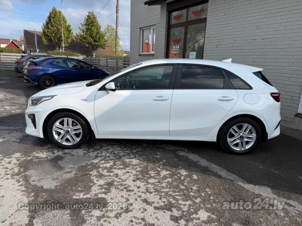 White Kia Ceed 2020 in Rapla, with an engine capacity of 1.40 L and mileage of 47 thousand km for 12790 €, photo 2 on AUTOMOTO.COM.LV