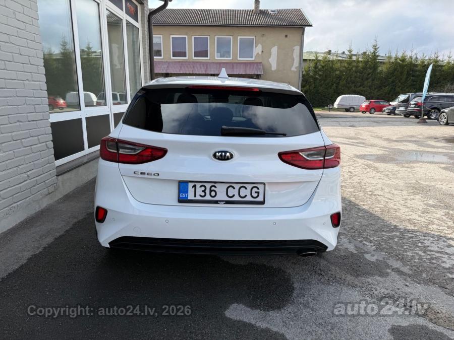 White Kia Ceed 2020 in Rapla, with an engine capacity of 1.40 L and mileage of 47 thousand km for 12790 €, photo 4 on AUTOMOTO.COM.LV