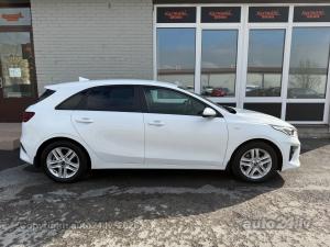 White Kia Ceed 2020 in Rapla, with an engine capacity of 1.40 L and mileage of 47 thousand km for 12790 €, photo 5 on AUTOMOTO.COM.LV