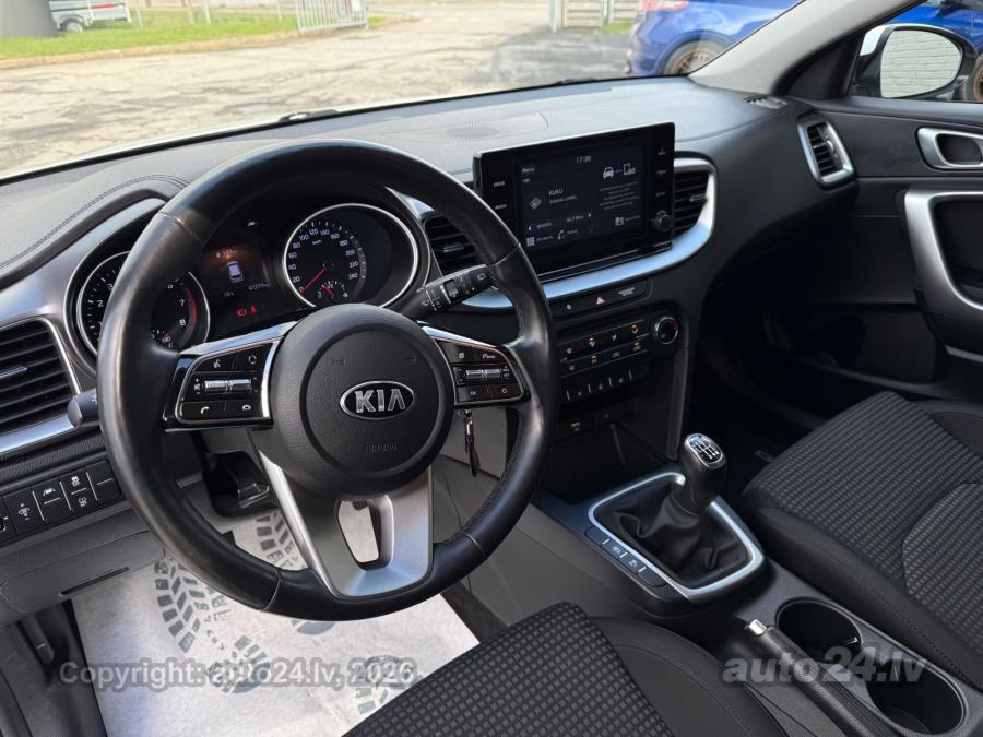 White Kia Ceed 2020 in Rapla, with an engine capacity of 1.40 L and mileage of 47 thousand km for 12790 €, photo 6 on AUTOMOTO.COM.LV