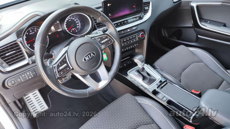 White Kia Ceed 2020 in Tartu, with an engine capacity of 1.40 L and mileage of 78 thousand km for 15990 €, photo 11 on AUTOMOTO.COM.LV