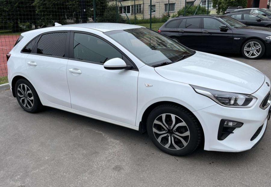Balts Kia Ceed 2020 Viļņa, ar dzinēja tilpumu 1.00 L un nobraukumu 70 tūkst. km par 10950 €, foto 4 vietnē AUTOMOTO.COM.LV
