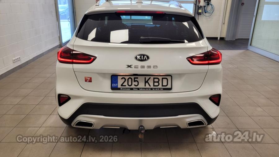 White Kia Ceed 2020 in Parnu, with an engine capacity of 1.60 L and mileage of 63 thousand km for 17900 €, photo 5 on AUTOMOTO.COM.LV