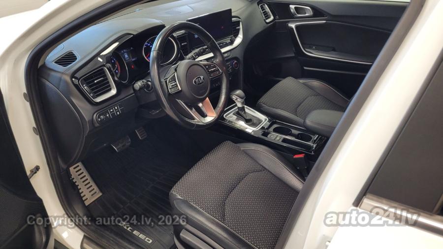 White Kia Ceed 2020 in Parnu, with an engine capacity of 1.60 L and mileage of 63 thousand km for 17900 €, photo 9 on AUTOMOTO.COM.LV