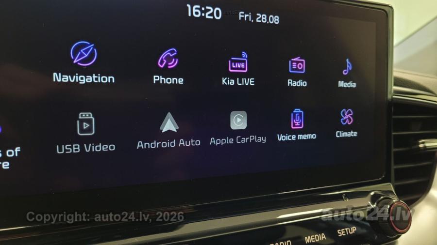 White Kia Ceed 2020 in Parnu, with an engine capacity of 1.60 L and mileage of 63 thousand km for 17900 €, photo 13 on AUTOMOTO.COM.LV