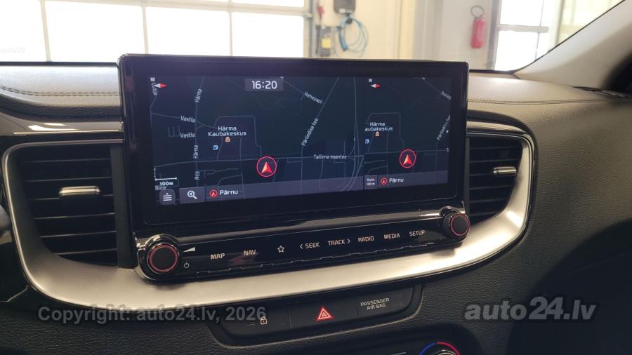 White Kia Ceed 2020 in Parnu, with an engine capacity of 1.60 L and mileage of 63 thousand km for 17900 €, photo 15 on AUTOMOTO.COM.LV