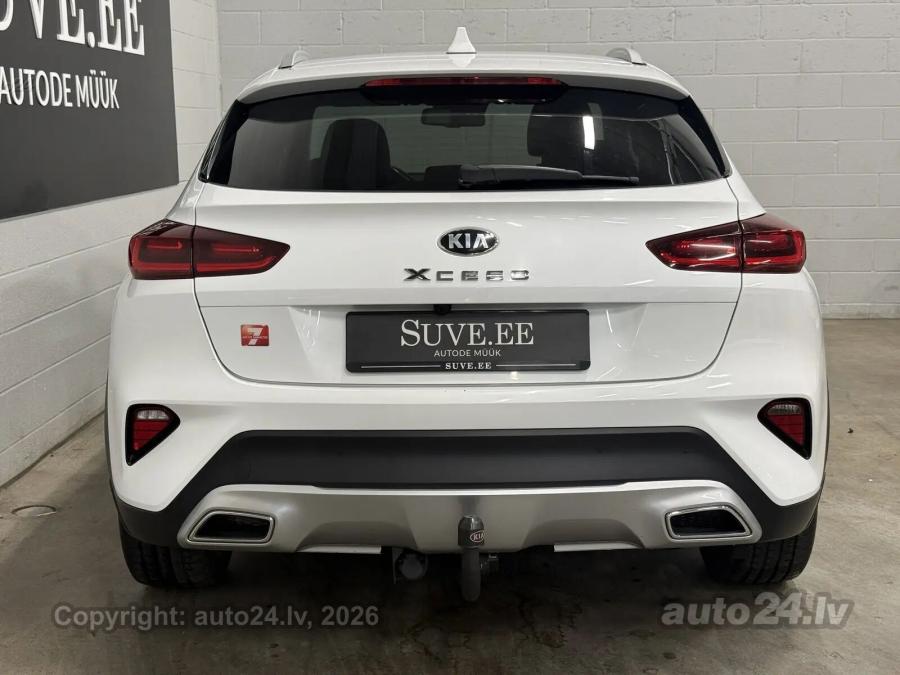 White Kia Ceed 2020 in Tallinn, with an engine capacity of 1.60 L and mileage of 63 thousand km for 17995 €, photo 9 on AUTOMOTO.COM.LV