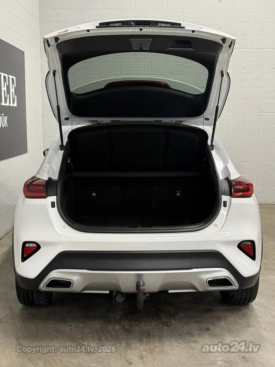 White Kia Ceed 2020 in Tallinn, with an engine capacity of 1.60 L and mileage of 63 thousand km for 17995 €, photo 10 on AUTOMOTO.COM.LV