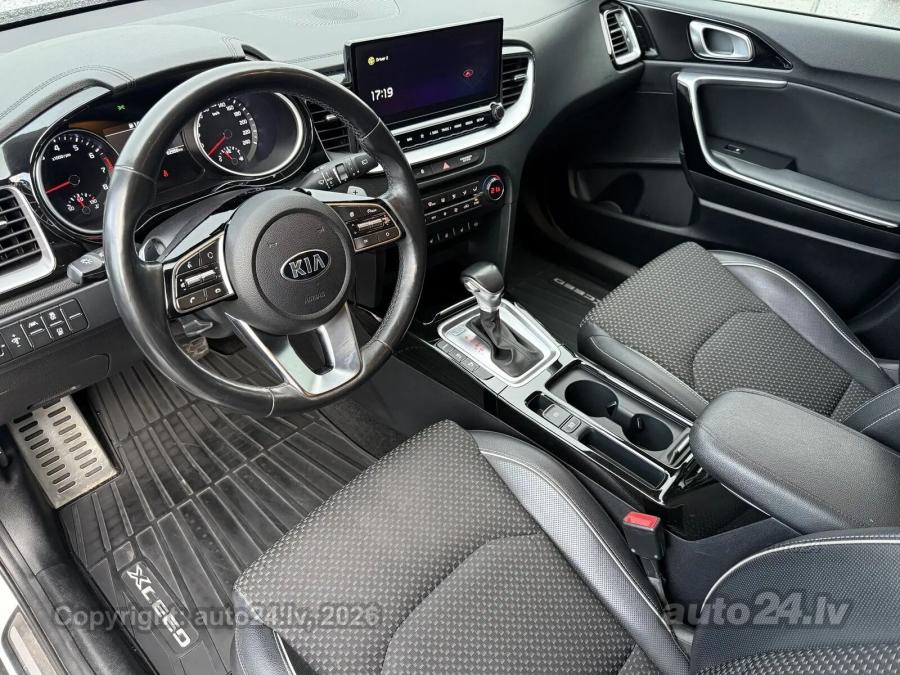 White Kia Ceed 2020 in Tallinn, with an engine capacity of 1.60 L and mileage of 63 thousand km for 17995 €, photo 11 on AUTOMOTO.COM.LV