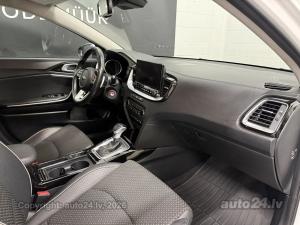 White Kia Ceed 2020 in Tallinn, with an engine capacity of 1.60 L and mileage of 63 thousand km for 17995 €, photo 15 on AUTOMOTO.COM.LV