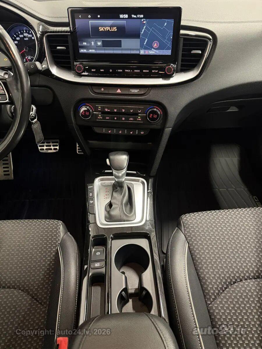 White Kia Ceed 2020 in Tallinn, with an engine capacity of 1.60 L and mileage of 63 thousand km for 17995 €, photo 24 on AUTOMOTO.COM.LV