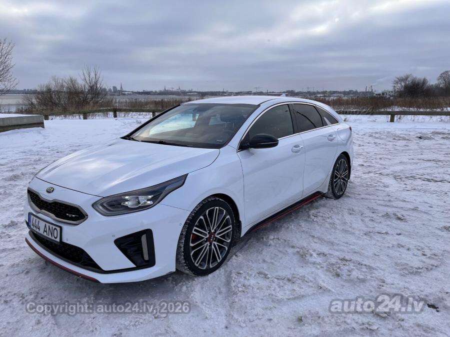 White Kia Ceed 2021 in Tallinn, with an engine capacity of 1.60 L and mileage of 43 thousand km for 23900 €, photo 1 on AUTOMOTO.COM.LV