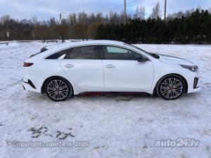 White Kia Ceed 2021 in Tallinn, with an engine capacity of 1.60 L and mileage of 43 thousand km for 23900 €, photo 4 on AUTOMOTO.COM.LV