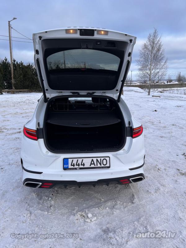 Balts Kia Ceed 2021 Tallina, ar dzinēja tilpumu 1.60 L un nobraukumu 43 tūkst. km par 23900 €, foto 4 vietnē AUTOMOTO.COM.LV