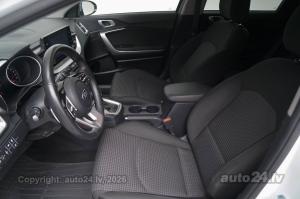 White Kia Ceed 2021 in Tallinn, with an engine capacity of 1.50 L and mileage of 98 thousand km for 14990 €, photo 7 on AUTOMOTO.COM.LV