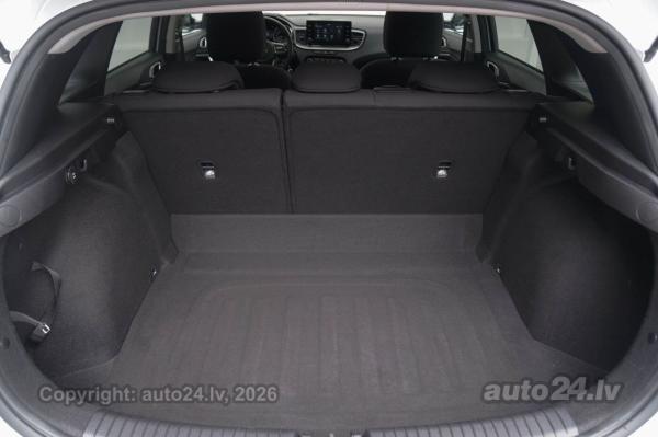 Balts Kia Ceed 2021 Tallina, ar dzinēja tilpumu 1.50 L un nobraukumu 98 tūkst. km par 14990 €, foto 10 vietnē AUTOMOTO.COM.LV