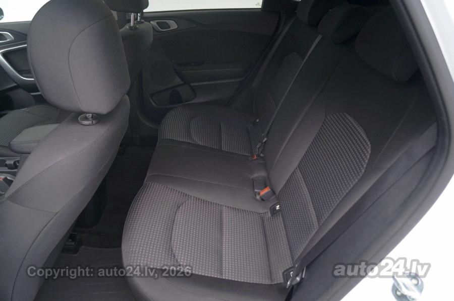 Balts Kia Ceed 2021 Tallina, ar dzinēja tilpumu 1.50 L un nobraukumu 79 tūkst. km par 14990 €, foto 10 vietnē AUTOMOTO.COM.LV