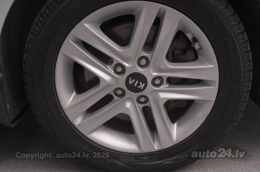 Balts Kia Ceed 2021 Tallina, ar dzinēja tilpumu 1.50 L un nobraukumu 79 tūkst. km par 14990 €, foto 14 vietnē AUTOMOTO.COM.LV