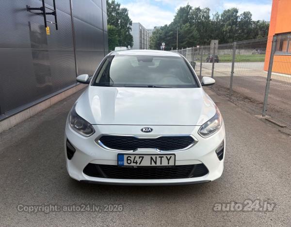 White Kia Ceed 2021 in Tallinn, with an engine capacity of 1.00 L and mileage of 21 thousand km for 6999 €, photo 4 on AUTOMOTO.COM.LV