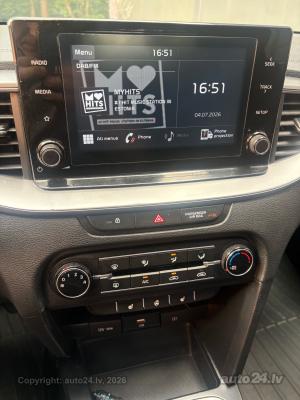Balts Kia Ceed 2021 Tallina, ar dzinēja tilpumu 1.00 L un nobraukumu 21 tūkst. km par 6999 €, foto 14 vietnē AUTOMOTO.COM.LV