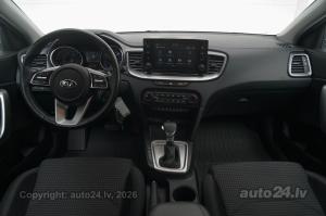 White Kia Ceed 2021 in Tallinn, with an engine capacity of 1.50 L and mileage of 114 thousand km for 13490 €, photo 9 on AUTOMOTO.COM.LV