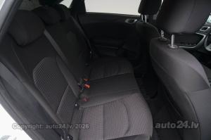 White Kia Ceed 2021 in Tallinn, with an engine capacity of 1.50 L and mileage of 114 thousand km for 13490 €, photo 13 on AUTOMOTO.COM.LV