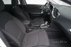 White Kia Ceed 2021 in Tallinn, with an engine capacity of 1.50 L and mileage of 107 thousand km for 14490 €, photo 10 on AUTOMOTO.COM.LV