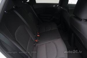 White Kia Ceed 2021 in Tallinn, with an engine capacity of 1.50 L and mileage of 107 thousand km for 14490 €, photo 13 on AUTOMOTO.COM.LV