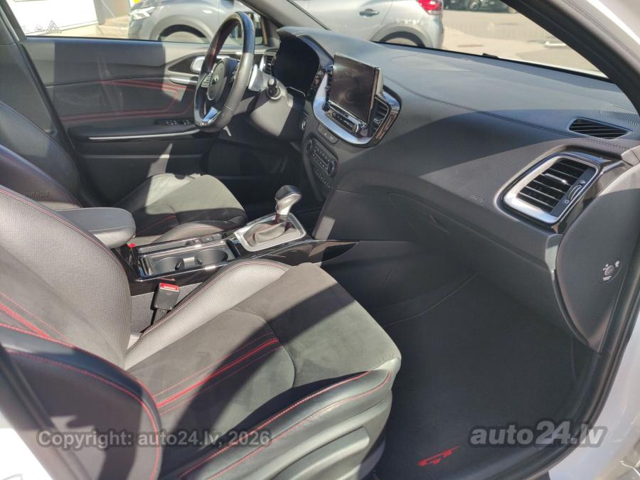 Белый Киа Сид 2021 в Тарту, объемом двигателя 1.59 л и пробегом 112 тыс. км за 18900 €, фото 15 на AUTOMOTO.COM.LV