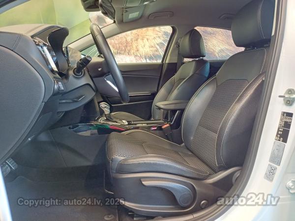 White Kia Ceed 2021 in Tallinn, with an engine capacity of 1.50 L and mileage of 63 thousand km for 18300 €, photo 10 on AUTOMOTO.COM.LV