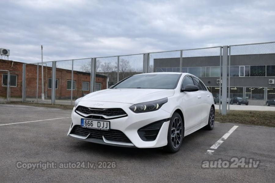 Balts Kia Ceed 2022 Tallina, ar dzinēja tilpumu 1.50 L un nobraukumu 50 tūkst. km par 19900 €, foto 1 vietnē AUTOMOTO.COM.LV