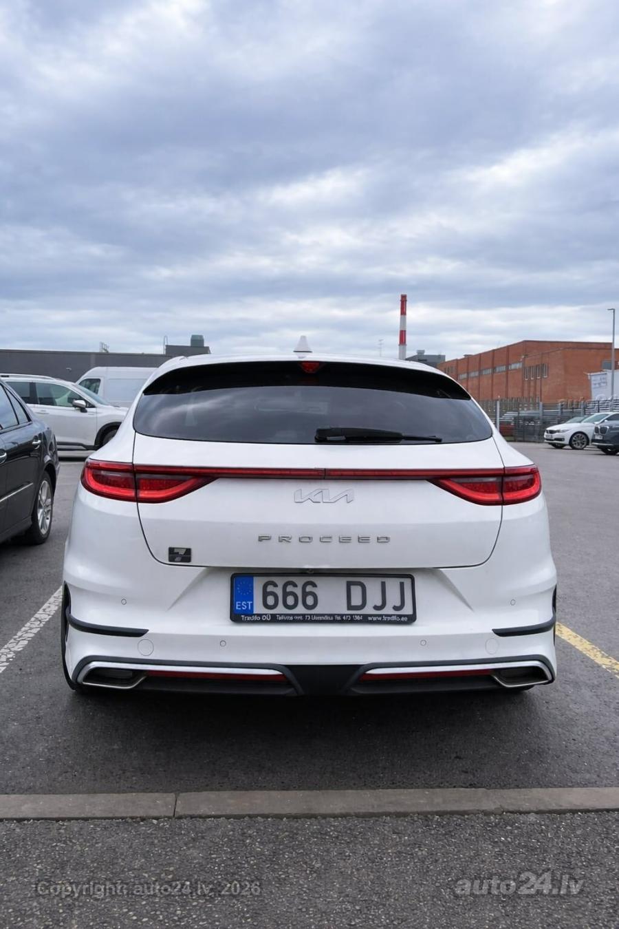 Balts Kia Ceed 2022 Tallina, ar dzinēja tilpumu 1.50 L un nobraukumu 50 tūkst. km par 19900 €, foto 3 vietnē AUTOMOTO.COM.LV