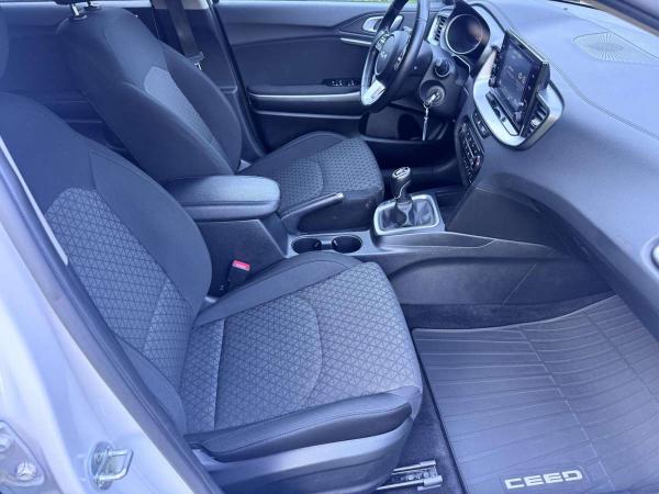 Balts Kia Ceed 2022 Viļņa, ar dzinēja tilpumu 1.00 L un nobraukumu 114 tūkst. km par 10950 €, foto 7 vietnē AUTOMOTO.COM.LV