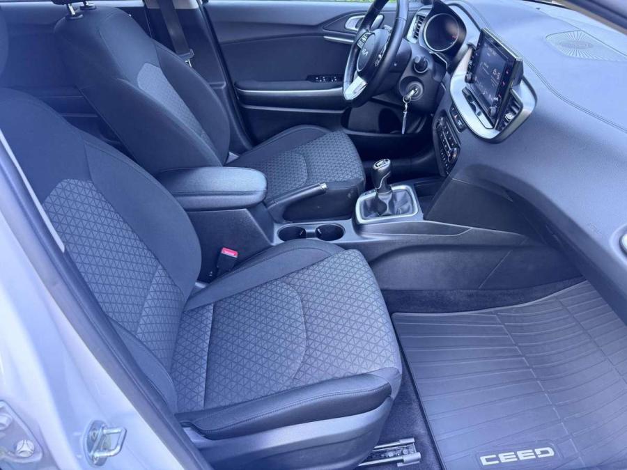 Balts Kia Ceed 2022 Viļņa, ar dzinēja tilpumu 1.00 L un nobraukumu 114 tūkst. km par 10950 €, foto 8 vietnē AUTOMOTO.COM.LV