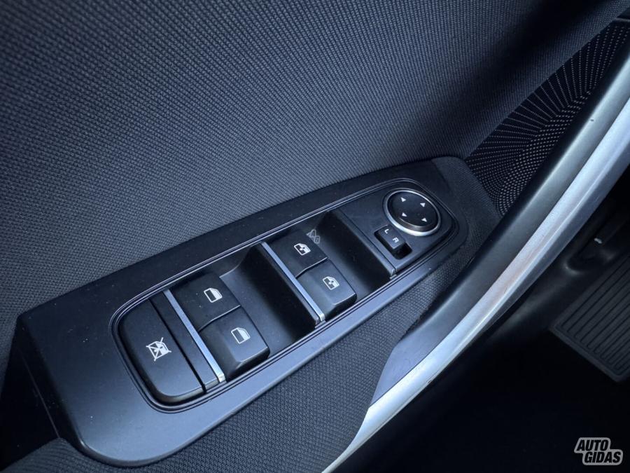 Balts Kia Ceed 2022 Avižieniai, ar dzinēja tilpumu 1.00 L un nobraukumu 114 tūkst. km par 10950 €, foto 24 vietnē AUTOMOTO.COM.LV