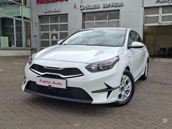 Balts Kia Ceed 2022 Viļņa, ar dzinēja tilpumu 1.00 L un nobraukumu 55 tūkst. km par 13400 €, foto  vietnē AUTOMOTO.COM.LV