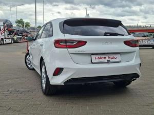White Kia Ceed 2022 in Vilnius, with an engine capacity of 1.00 L and mileage of 55 thousand km for 13400 €, photo 4 on AUTOMOTO.COM.LV