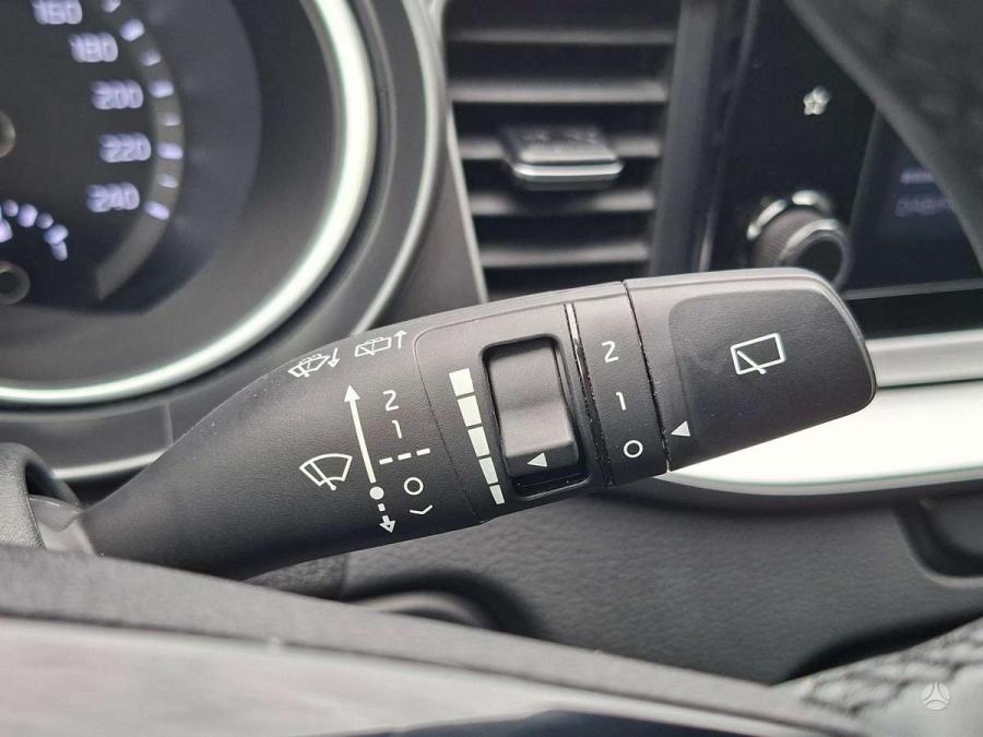 White Kia Ceed 2022 in Vilnius, with an engine capacity of 1.00 L and mileage of 55 thousand km for 13400 €, photo 17 on AUTOMOTO.COM.LV