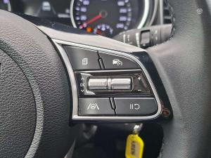White Kia Ceed 2022 in Vilnius, with an engine capacity of 1.00 L and mileage of 55 thousand km for 13400 €, photo 19 on AUTOMOTO.COM.LV
