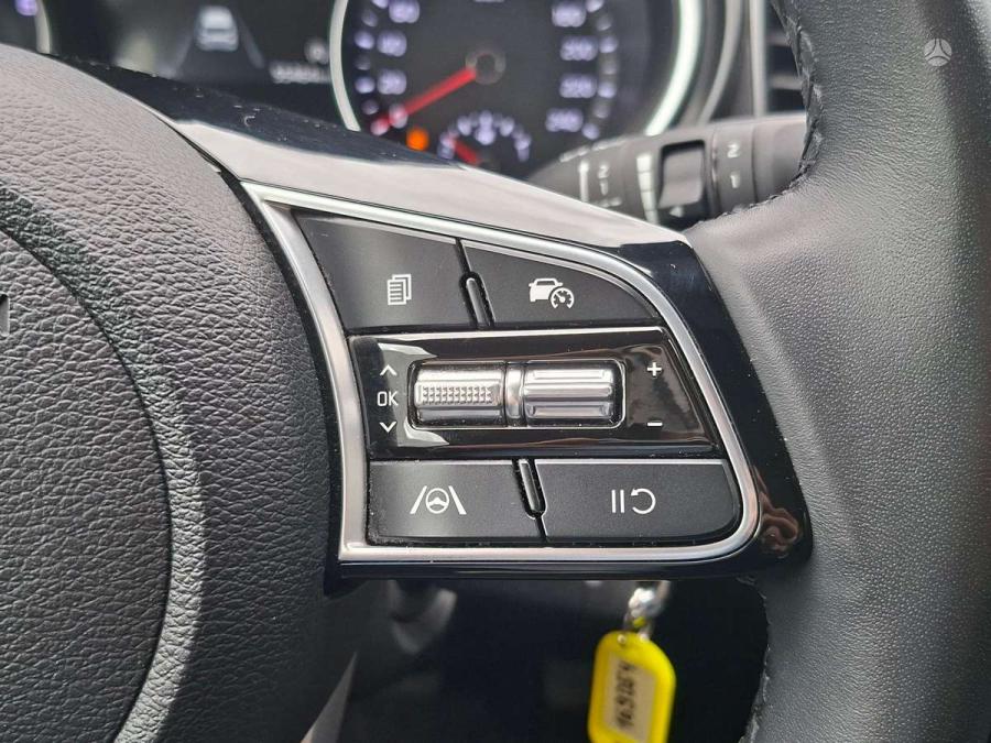 White Kia Ceed 2022 in Vilnius, with an engine capacity of 1.00 L and mileage of 55 thousand km for 13400 €, photo 19 on AUTOMOTO.COM.LV