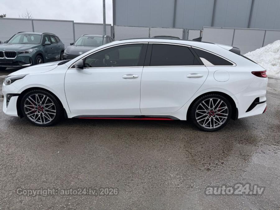 Balts Kia Ceed 2023 Tallina, ar dzinēja tilpumu 1.60 L un nobraukumu 66 tūkst. km par 27500 €, foto 2 vietnē AUTOMOTO.COM.LV