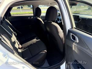 White Kia Ceed 2023 in Tallinn, with an engine capacity of 1.50 L and mileage of 26 thousand km for 19900 €, photo 6 on AUTOMOTO.COM.LV