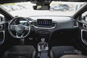 White Kia Ceed 2023 in Tartu, with an engine capacity of 1.60 L and mileage of 14 thousand km for 27900 €, photo 10 on AUTOMOTO.COM.LV