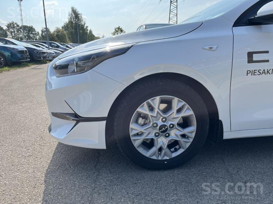 Balts Kia Ceed 2024 Rīga, ar dzinēja tilpumu 1.50 L un nobraukumu 11 tūkst. km par 20600 €, foto 5 vietnē AUTOMOTO.COM.LV