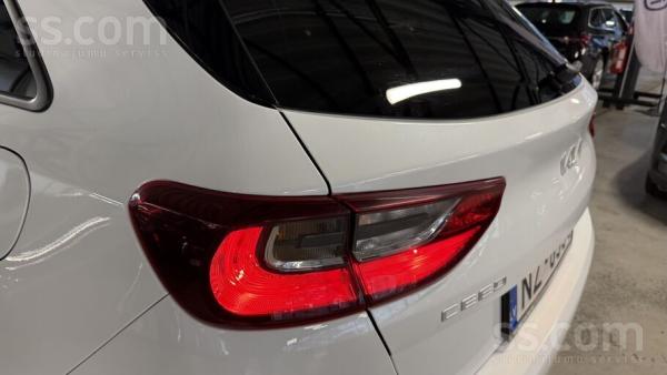 White Kia Ceed 2024 in Riga, with an engine capacity of 1.50 L and mileage of 33 thousand km for 18500 €, photo 9 on AUTOMOTO.COM.LV