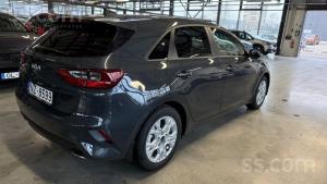 Balts Kia Ceed 2024 Rīga, ar dzinēja tilpumu 1.50 L un nobraukumu 35 tūkst. km par 18500 €, foto 5 vietnē AUTOMOTO.COM.LV
