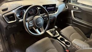 Balts Kia Ceed 2024 Rīga, ar dzinēja tilpumu 1.50 L un nobraukumu 35 tūkst. km par 18500 €, foto 12 vietnē AUTOMOTO.COM.LV