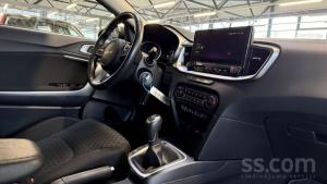 Balts Kia Ceed 2024 Rīga, ar dzinēja tilpumu 1.50 L un nobraukumu 35 tūkst. km par 18500 €, foto 16 vietnē AUTOMOTO.COM.LV
